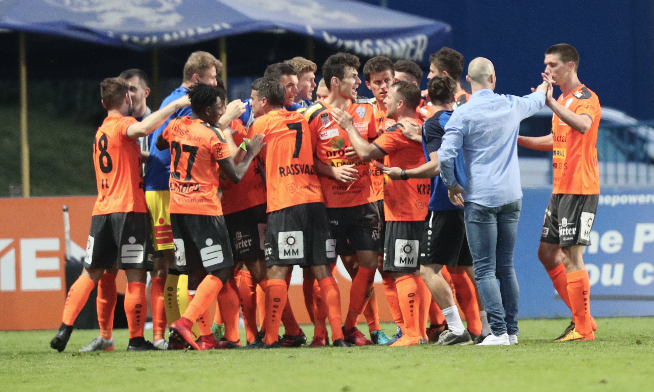 Hartberg bleibt auf Aufstiegskurs: 1:0-Sieg in Floridsdorf - Sky Sport ...