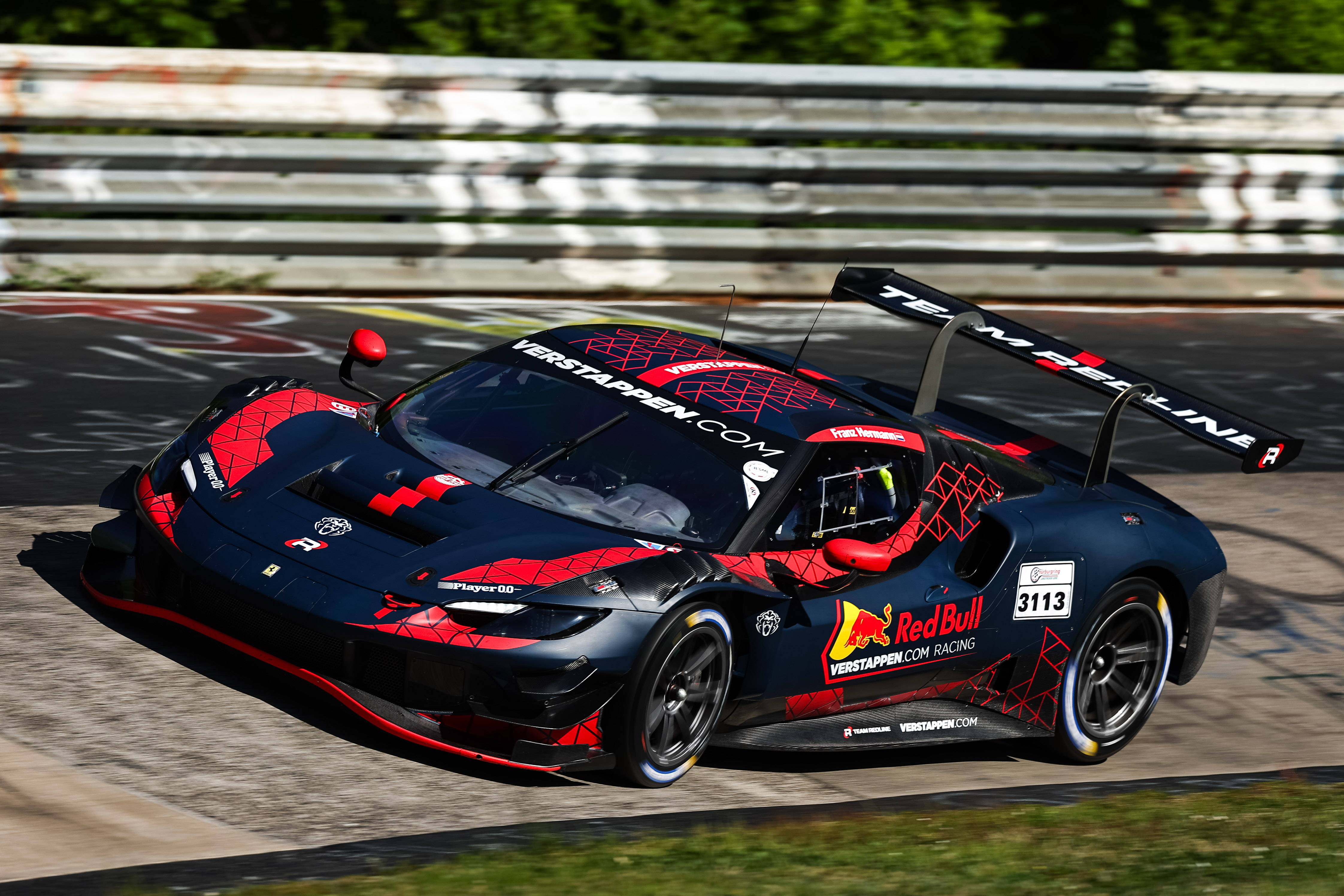 Verstappen testet GT3-Ferrari auf der Nordschleife - Sky Sport Austria